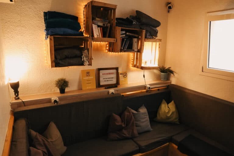 Paralelo ONEFAM Hostel Barcelona | Book a bed at the Best Price